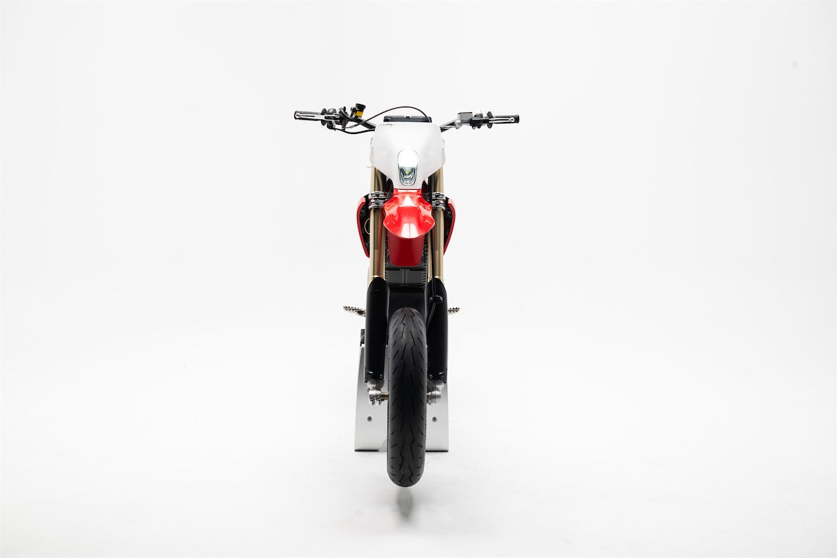 Elektrinis motociklas Stark Varg SM – Two Wheels Empire